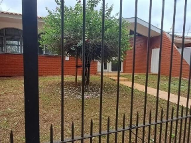 Casa para alugar com 1 Suíte + 2 Quartos em Zona 05, Maringá PR