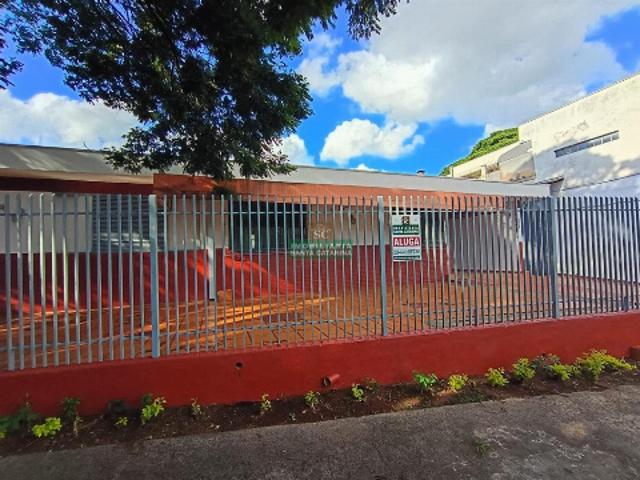 Casa para alugar com 1 Suíte + 2 Quartos em Zona 05, Maringá PR