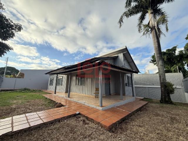 Casa para alugar com 1 Suíte + 2 Quartos em Zona 02, Maringá PR