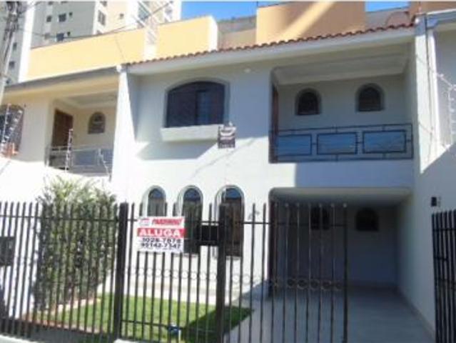 Casa para alugar com 1 Suíte + 2 Quartos em Zona 03, Maringá PR