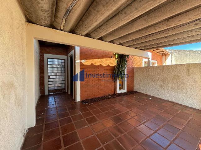 Casa para alugar com 1 Suíte + 2 Quartos em Amaro, Londrina PR