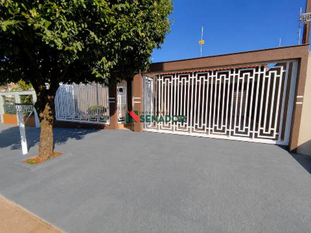Casa para alugar com 1 Suíte + 2 Quartos em Bandeirantes, Londrina PR