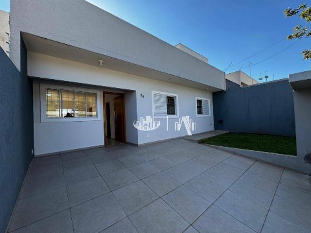 Casa para alugar com 1 Suíte + 2 Quartos em Bandeirantes, Londrina PR