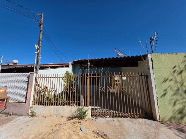 Casa para alugar com 1 Suíte + 2 Quartos em Califórnia, Londrina PR