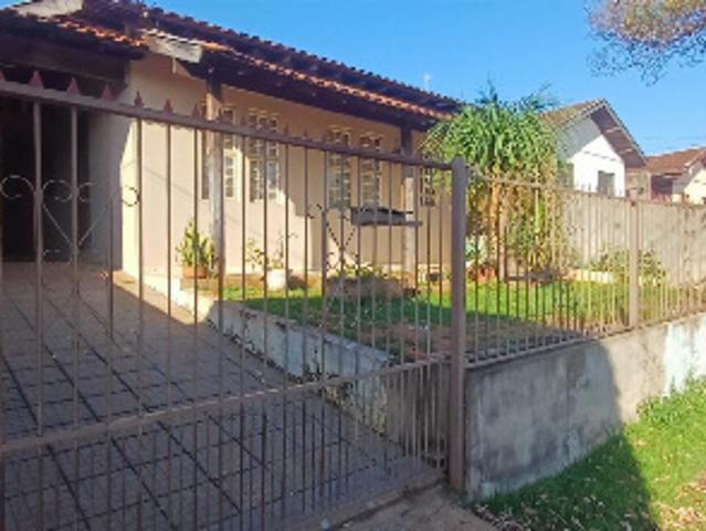 Casa para alugar com 1 Suíte + 2 Quartos em Carnascialli, Londrina PR