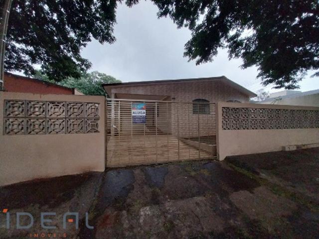 Casa para alugar com 1 Suíte + 2 Quartos em Conjunto Habitacional Itatiaia, Maringá PR