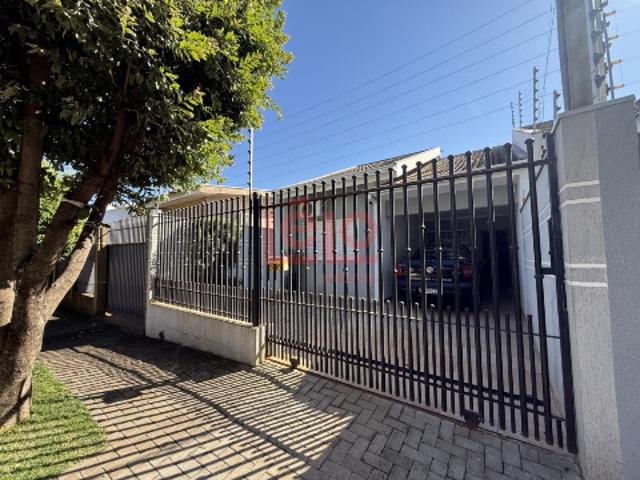 Casa para alugar com 1 Suíte + 2 Quartos em Galeão, Maringá PR