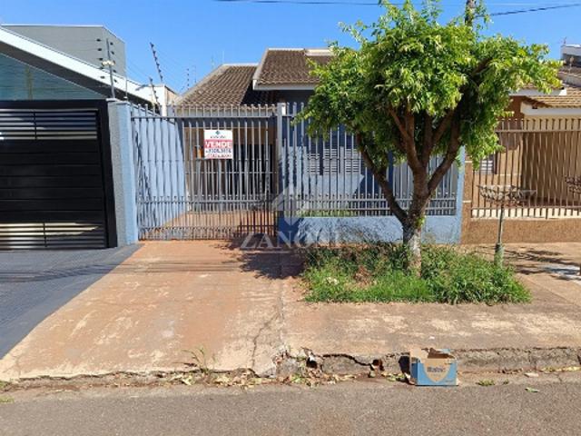 Casa para alugar com 1 Suíte + 2 Quartos em Jardim Colina Verde, Maringá PR