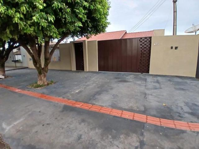 Casa para alugar com 1 suíte + 2 quartos em Jardim Água Boa, Dourados MS