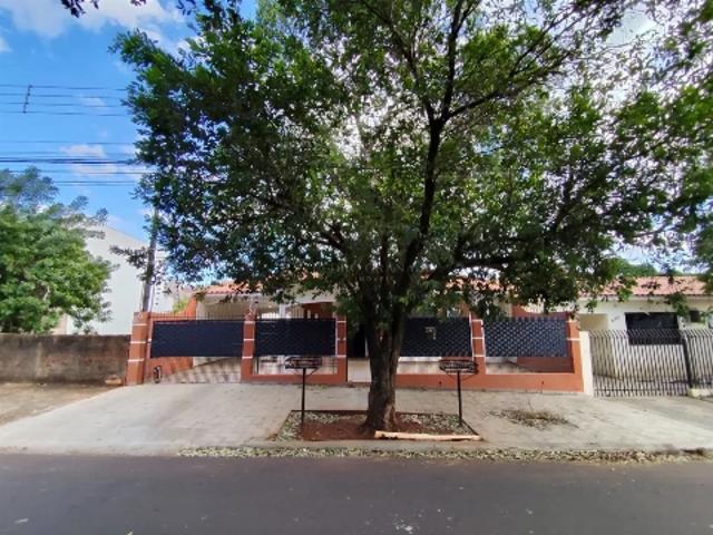 Casa para alugar com 1 Suíte + 3 Quartos em Jardim Alvorada, Maringá PR