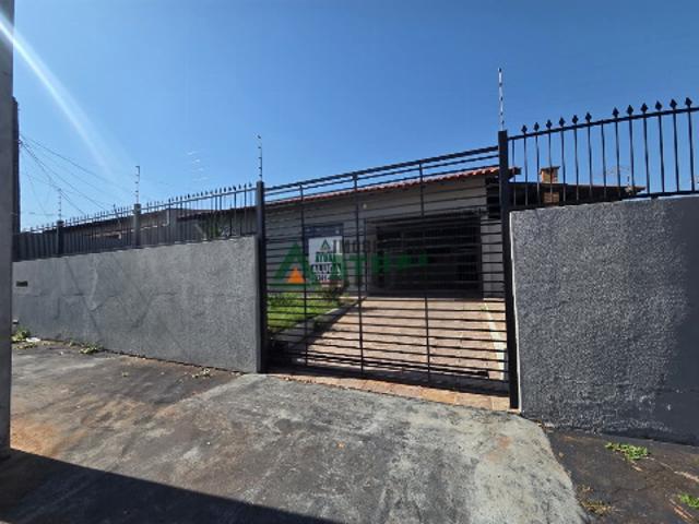 Casa para alugar com 1 Suíte + 2 Quartos em Jardim Graziela, Londrina PR