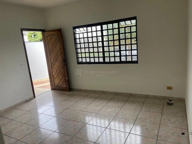 Casa para alugar com 1 Suíte + 2 Quartos em Jardim Higienópolis, Maringá PR