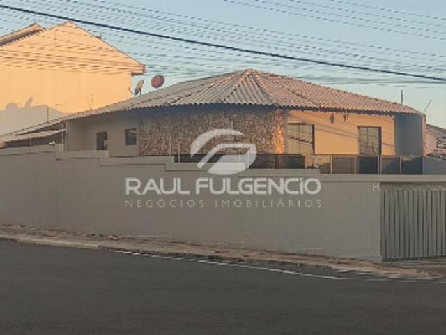 Casa para alugar com 1 Suíte + 2 Quartos em Jardim Império do Sol, Londrina PR