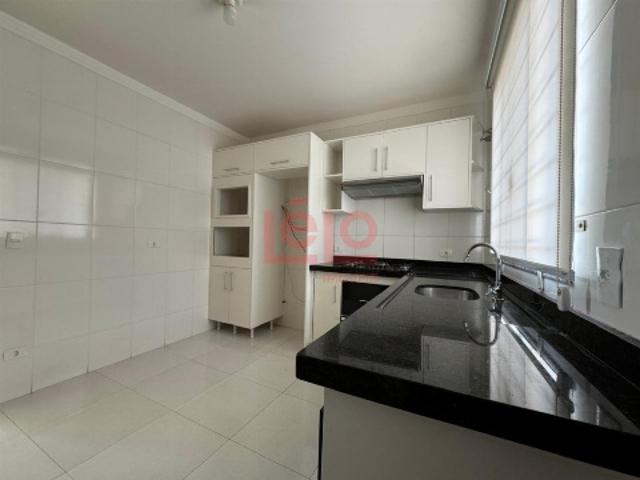 Casa para alugar com 1 Suíte + 2 Quartos em Jardim Monte Rei, Maringá PR