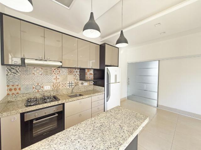 Casa para alugar com 1 Suíte + 2 Quartos em Jardim Monte Rei, Maringá PR
