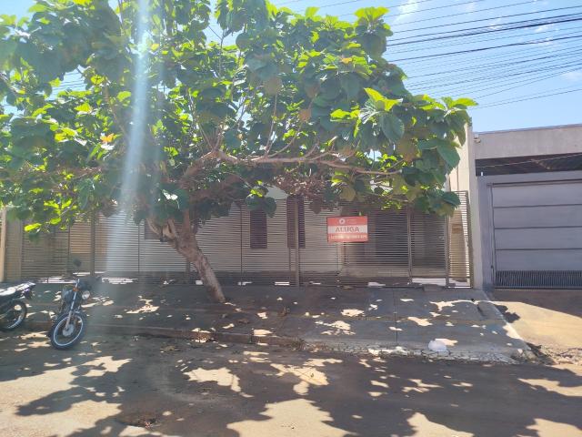 Casa para alugar com 1 suíte + 2 quartos em Jardim Paulista, Dourados MS