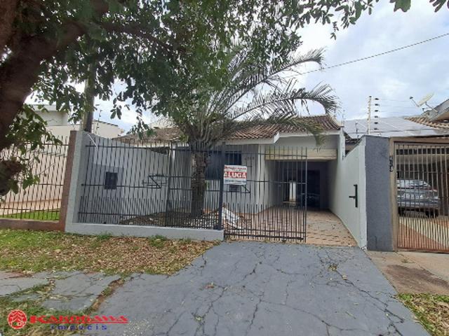 Casa para alugar com 1 Suíte + 2 Quartos em Jardim Paris III, Maringá PR