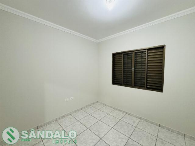 Casa para alugar com 1 Suíte + 2 Quartos em Jardim Paris, Maringá PR
