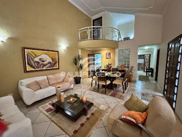 Casa para alugar com 1 Suíte + 2 Quartos em Parque Abc 2, Londrina PR