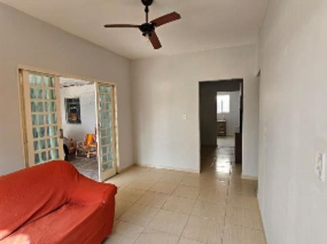 Casa para alugar com 1 Suíte + 2 Quartos em Parque das Indústrias, Londrina PR