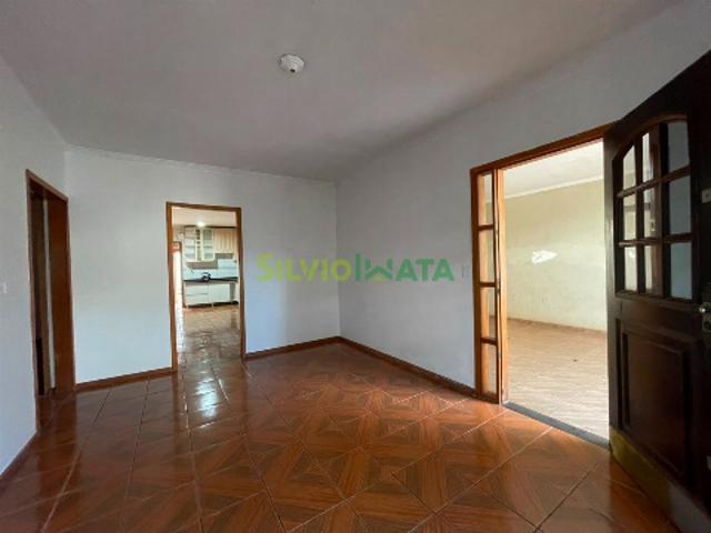 Casa para alugar com 1 Suíte + 2 Quartos em Parque das Laranjeiras, Maringá PR