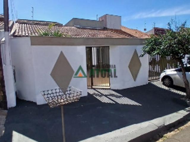 Casa para alugar com 1 Suíte + 3 Quartos em Universitário, Londrina PR