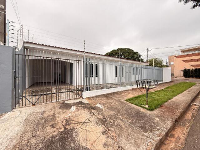 Casa para alugar com 1 Suíte + 3 Quartos em Vila Esperança, Maringá PR