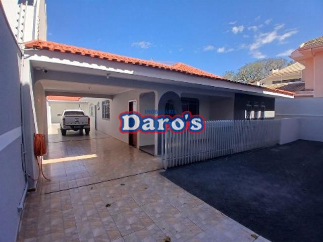 Casa para alugar com 1 Suíte + 3 Quartos em Zona 03, Maringá PR