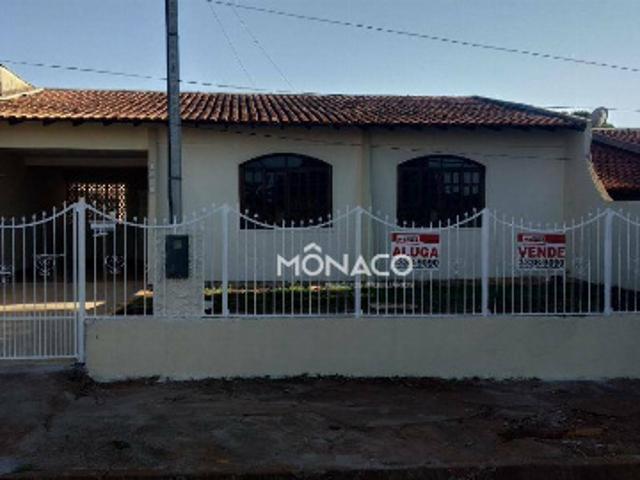 Casa para alugar com 1 Suíte + 3 Quartos em Califórnia, Londrina PR