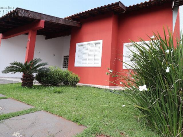 Casa para alugar com 1 Suíte + 3 Quartos em Jardim das Américas, Londrina PR