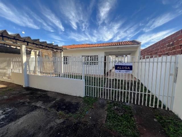 Casa para alugar com 1 Suíte + 4 Quartos em Conjunto Habitacional Lea Leal, Maringá PR