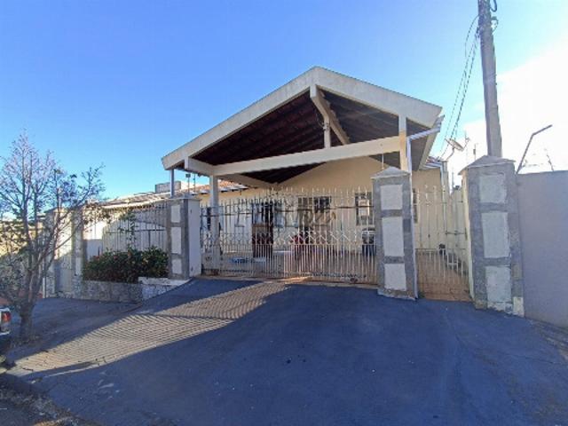 Casa para alugar com 1 Suíte + 5 Quartos em Jardim Alvorada, Londrina PR