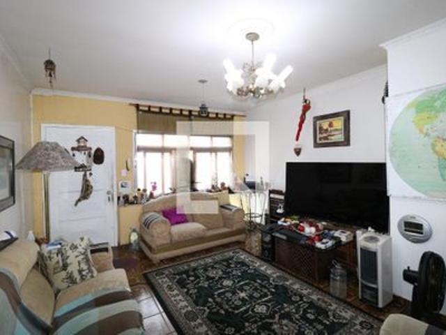 Casa para alugar com 200m², 3 quartos e 3 vagas