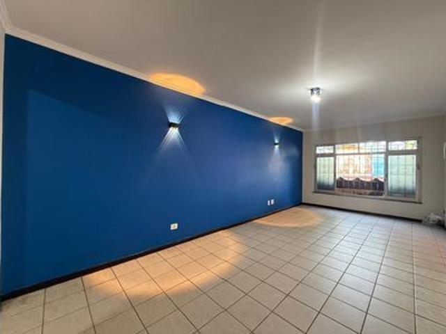 Casa para alugar com 200m², 3 quartos e 3 vagas