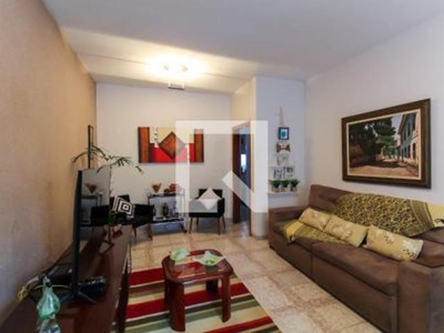Casa para alugar com 200m², 4 quartos e 2 vagas