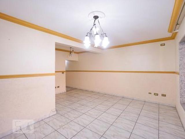 Casa para alugar com 200m², 4 quartos e 3 vagas