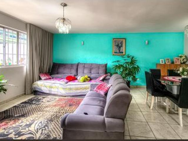 Casa para alugar com 200m², 4 quartos e 3 vagas