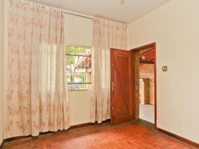 Casa para alugar com 200m², 4 quartos e 7 vagas