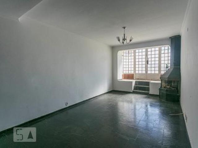 Casa para alugar com 200m², 5 quartos e 2 vagas