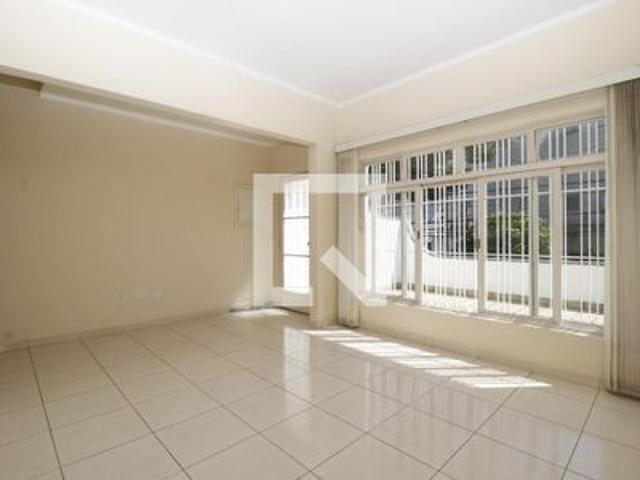 Casa para alugar com 200m², 5 quartos e 2 vagas