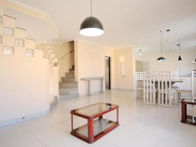 Casa para alugar com 205m², 3 quartos e 4 vagas