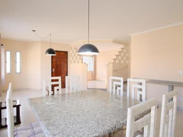 Casa para alugar com 205m², 3 quartos e 4 vagas