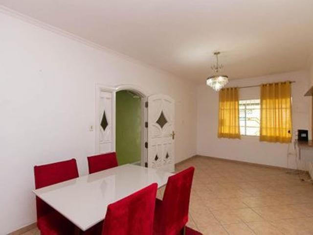 Casa para alugar com 210m², 3 quartos e 2 vagas