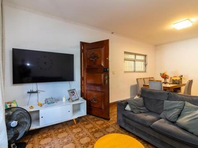 Casa para alugar com 210m², 5 quartos e 2 vagas