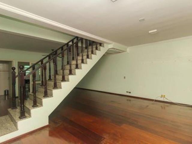 Casa para alugar com 212m², 5 quartos e 3 vagas