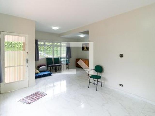 Casa para alugar com 217m², 3 quartos e 2 vagas