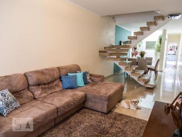 Casa para alugar com 217m², 3 quartos e 2 vagas