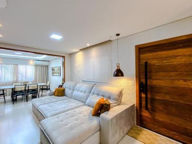 Casa para alugar com 217m², 3 quartos e 2 vagas