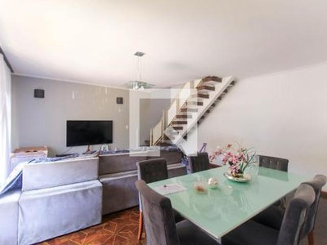 Casa para alugar com 219m², 3 quartos e 4 vagas