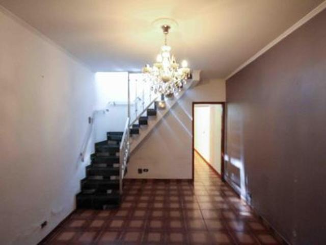 Casa para alugar com 220m², 3 quartos e 1 vaga